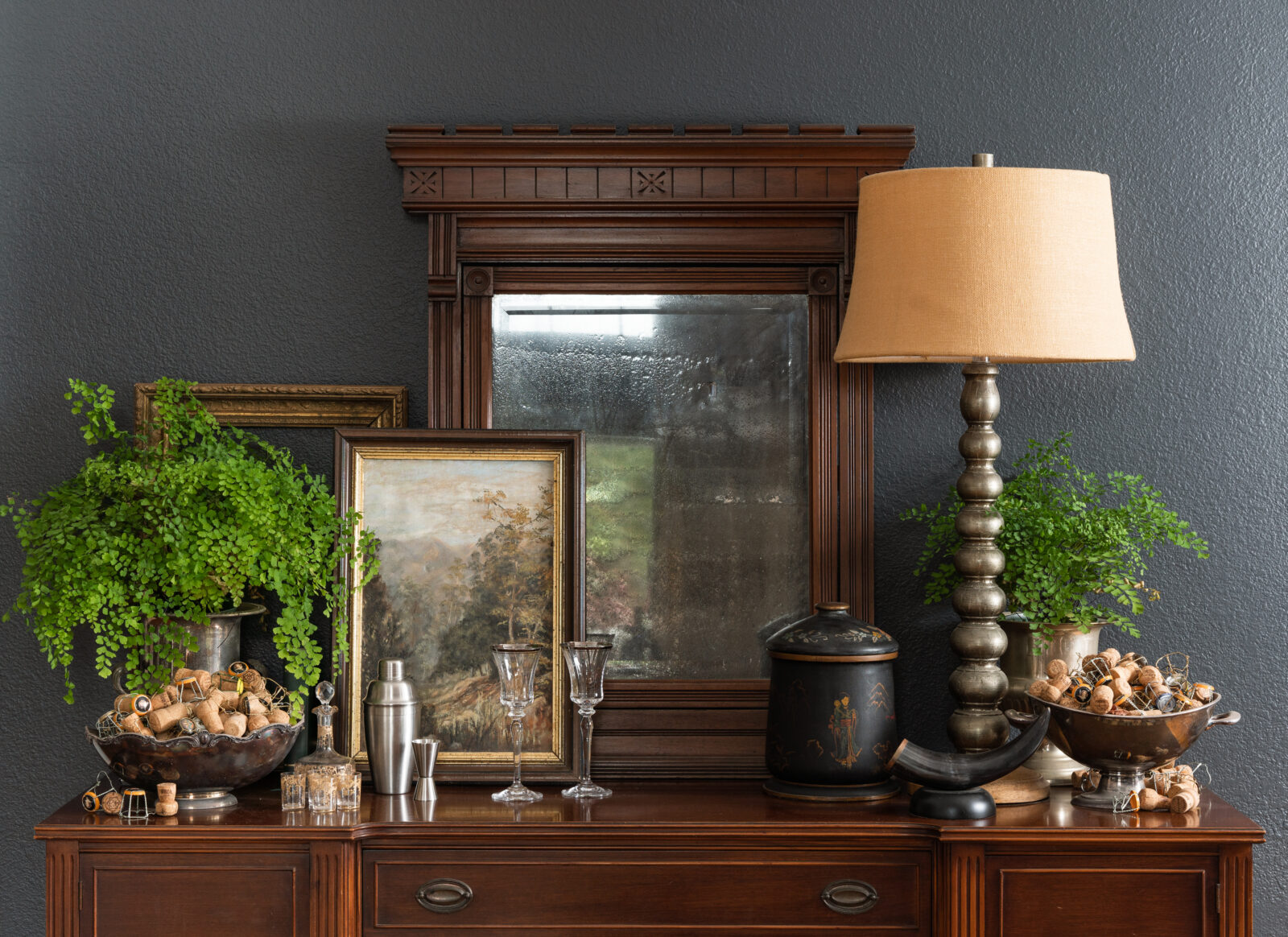 Timeless Touch: The Art of Styling Heirlooms - rinconrd.com